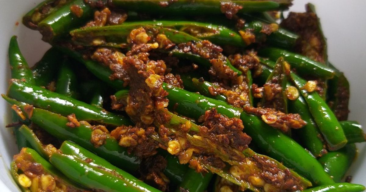 Spicy Chilli Pickle Recipe by Munmi Barman - Cookpad
