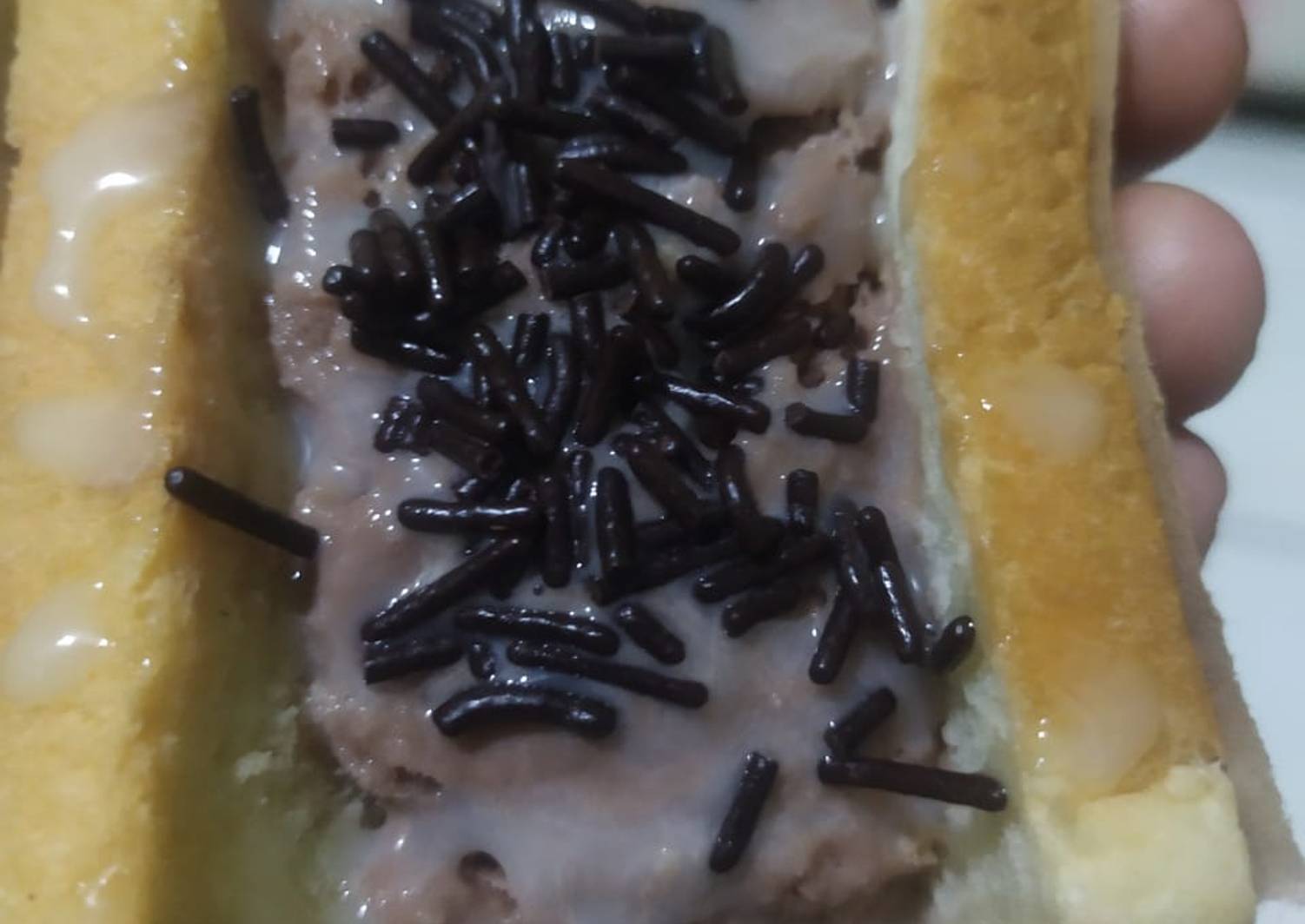 Resep Roti ice cream jajanan anak - anak oleh Adara Julaikha - Cookpad