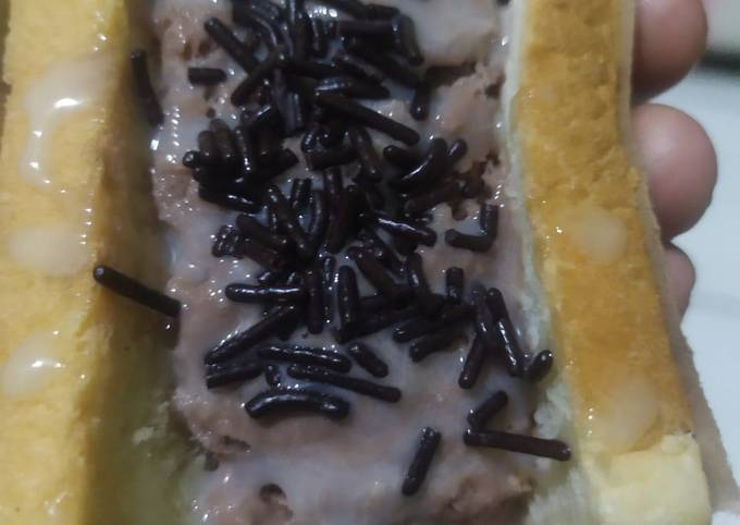Resep Roti ice cream jajanan anak - anak oleh Adara Julaikha - Cookpad
