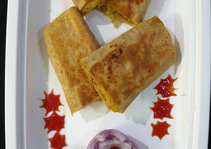 Leftover chapati wrap Recipe by Smriti Palit - Cookpad