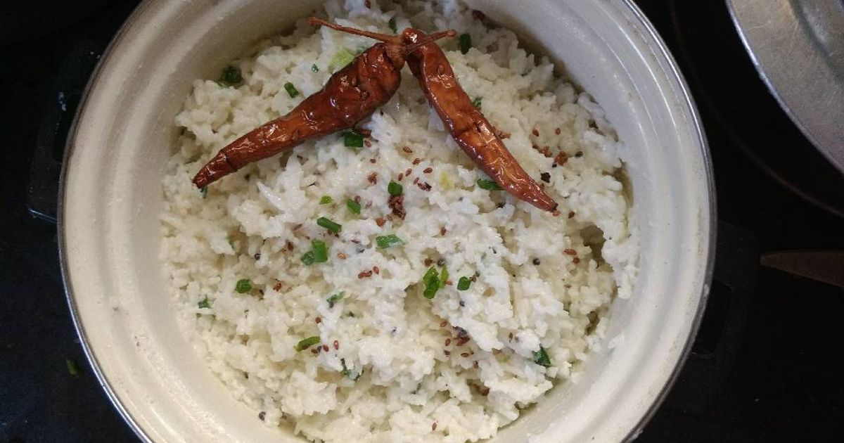 Curd Rice With Fry Curd Chilli Recipe by Sri Riddi Ki Rasoi - Cookpad