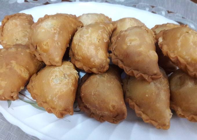 Resep Pastel daging telur Edisi 100😄 oleh Ra. Aini {Momy Athar} - Cookpad