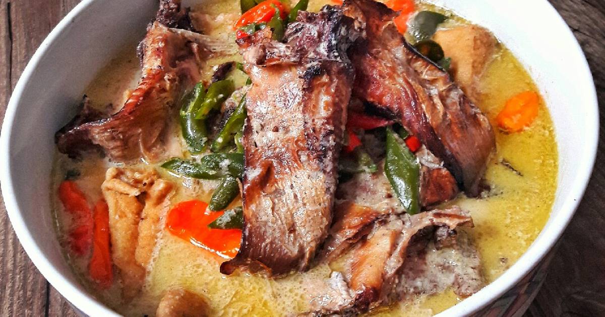 Resep Mangut Ikan Pari Asap oleh Astrid Chairunnisa - Cookpad