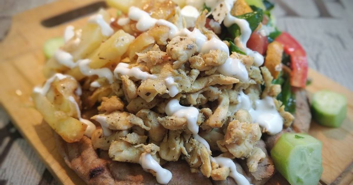 Κοτόπουλο 🐔 γύρο με πατάτα 🥔 τηγανιτή και πίτα ολικής άλεσης Συνταγή ...