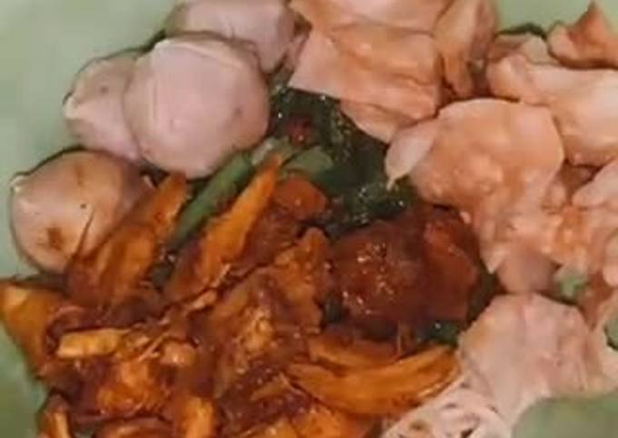 Resep Mie ayam komplit oleh Kusdwi Restu Alifia - Cookpad