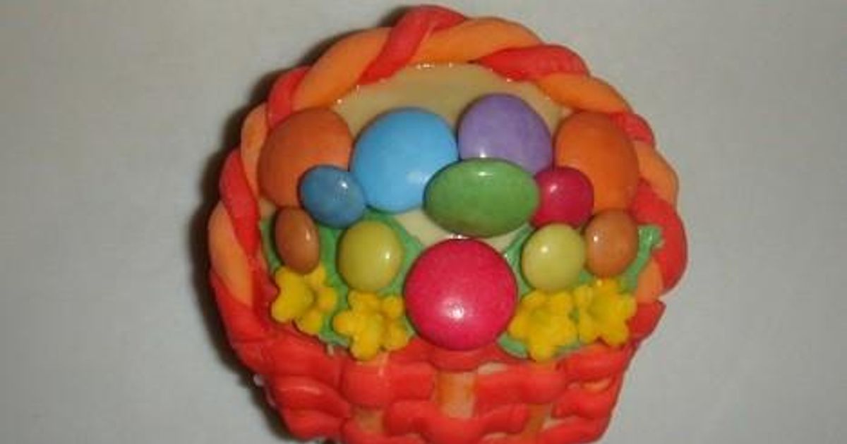 Cupcakes πασχαλινά καλαθάκια με Smarties Συνταγή από τον/την ...