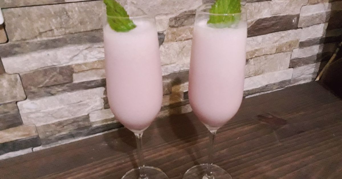 Trago Piña Pink Receta de Carolina Olivera G.- Cookpad