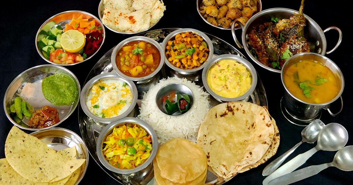 Taste Of Traditional Gujarati Satvik Thali Glimpse Of Garvi Gujarat Hot ...
