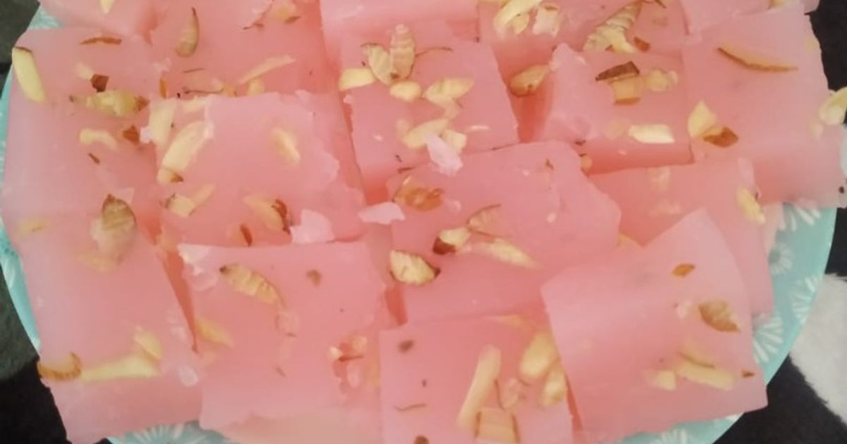 Dragon Fruit Karachi Halwa Recipe by Heena Jani - Cookpad