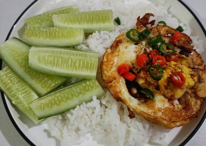 Resep Nasi Telur Ceplok oleh Wawia Ni Made - Cookpad