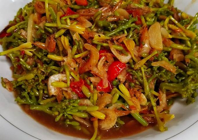 Resep Tumis Bunga Pepaya udang papay oleh Sitiyoh - Cookpad