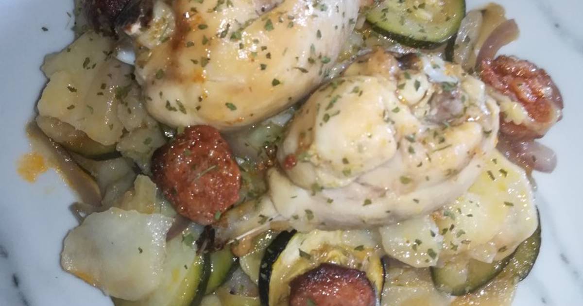 Pollo, chorizo y vegetales al horno Receta de Rebeca - Cookpad