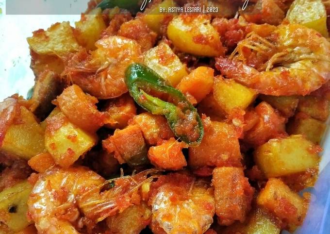 Resep Sambal Goreng Kentang, Wortel Dan Udang oleh Astiya Lestari - Cookpad