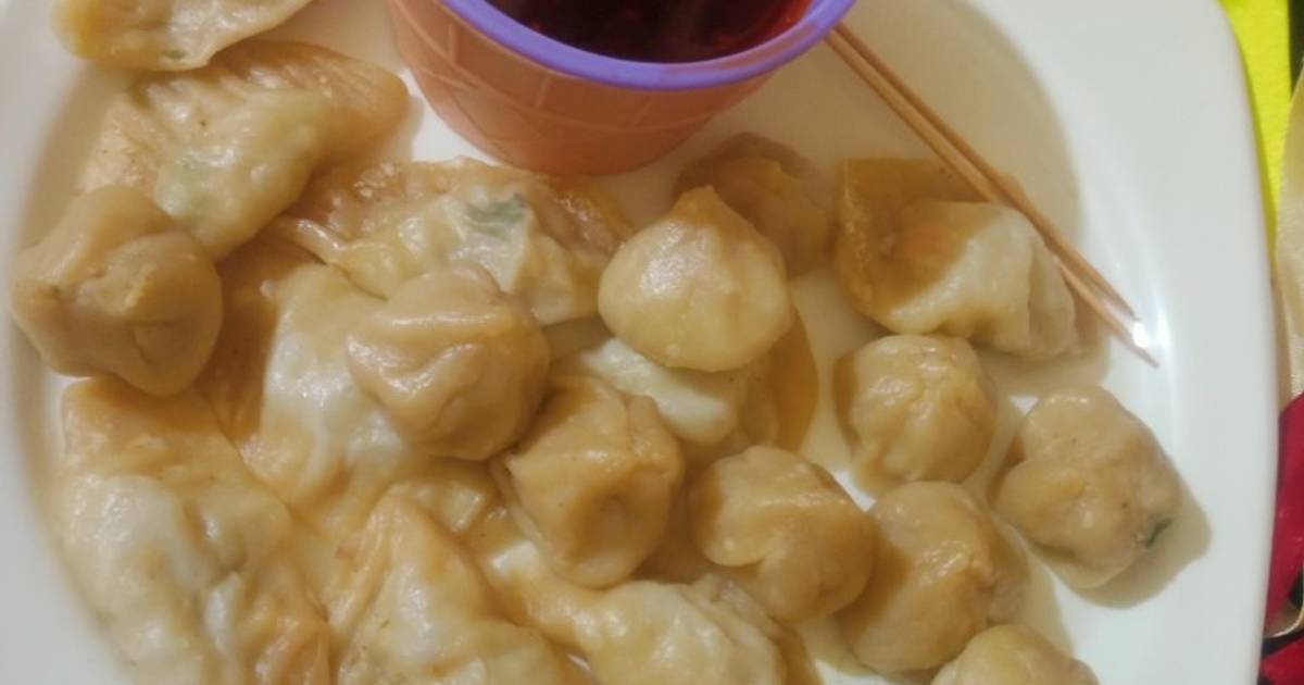 Mini chicken momos with dip sauce Recipe by Umme Ali - Cookpad
