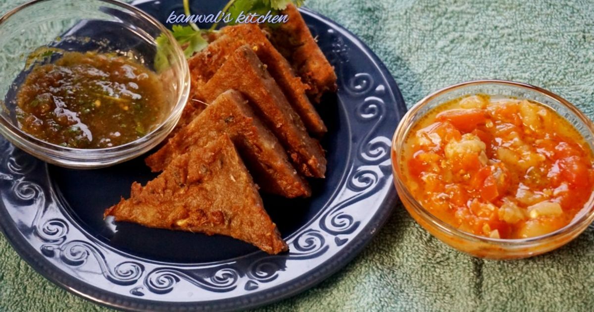 Singhara Atta Triangles Recipe by Kanwaljeet Chhabra - Cookpad