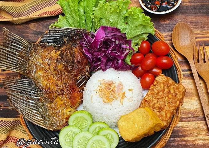 Resep Gurame goreng untuk Isi Piringku oleh Giacinta Permana - Cookpad