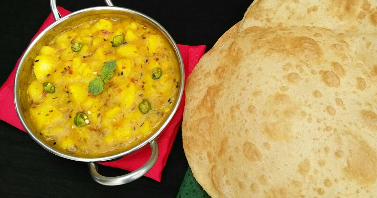 Puri Tarkari😍😋🍲 Recipe by Saba Butt - Cookpad