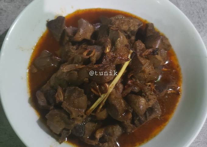Resep Semur Ati Ampela oleh tunik 🍀 - Cookpad