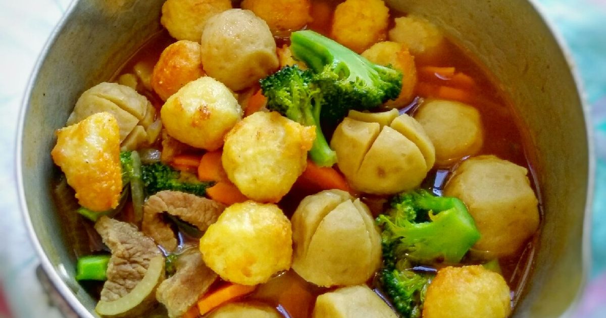 Resep Bakso Campur Masak Merah oleh Sonia Stephanie - Cookpad