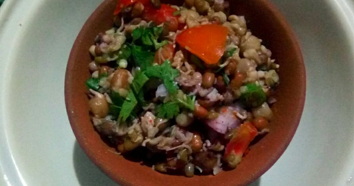 Sprouts Chat Recipe by Barkha Verma - Cookpad