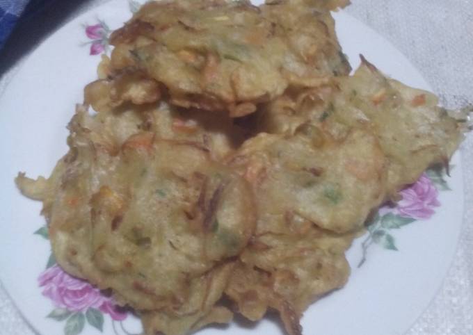 Resep Bakwan Sayur "tombo luwe" oleh yusinta suroso - Cookpad