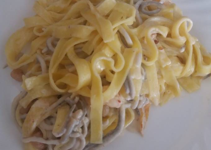 Pasta con gambas, gulas y nata Receta de Patty y Félix- Cookpad