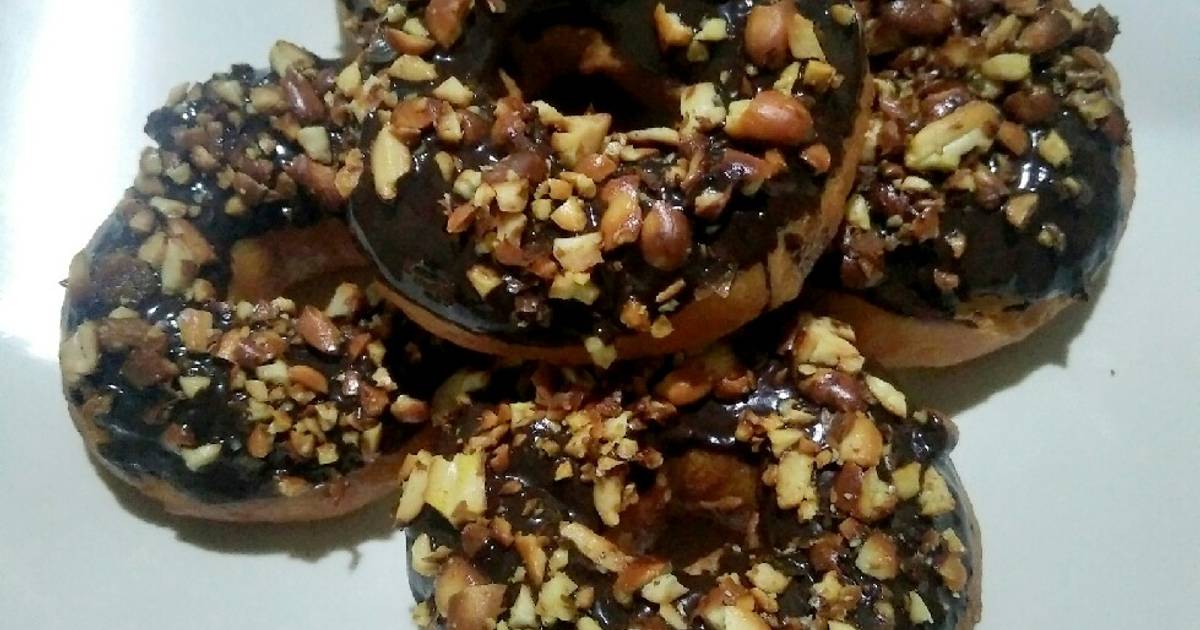 508 resep donat toping coklat plus kacang enak dan mudah - Cookpad