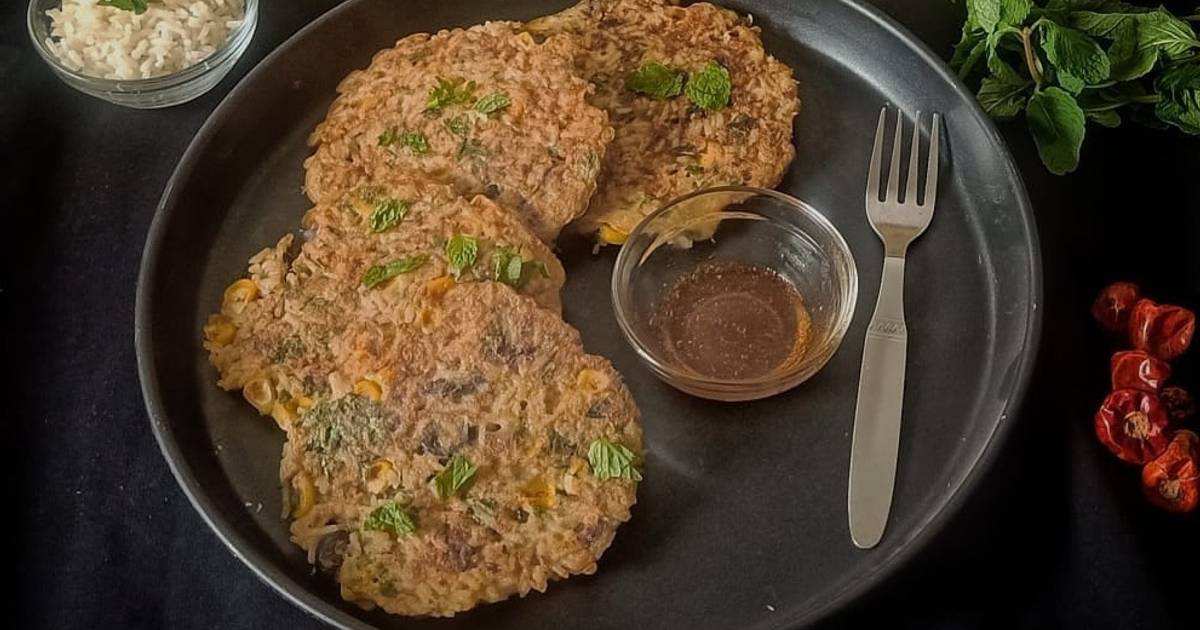 Cooked Rice Chilla Recipe by Sana Jinabade - Cookpad