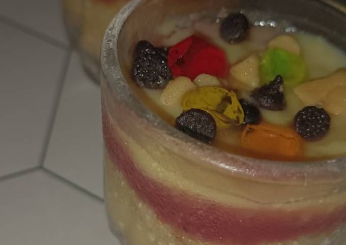 Strawberry custard pudding 🍮 Recipe by Dream's Kitchen - Cookpad