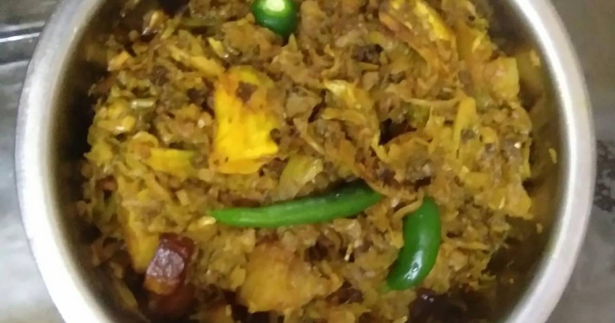 Cabbage with fish head Recipe by shefali Bhattacharya - Cookpad