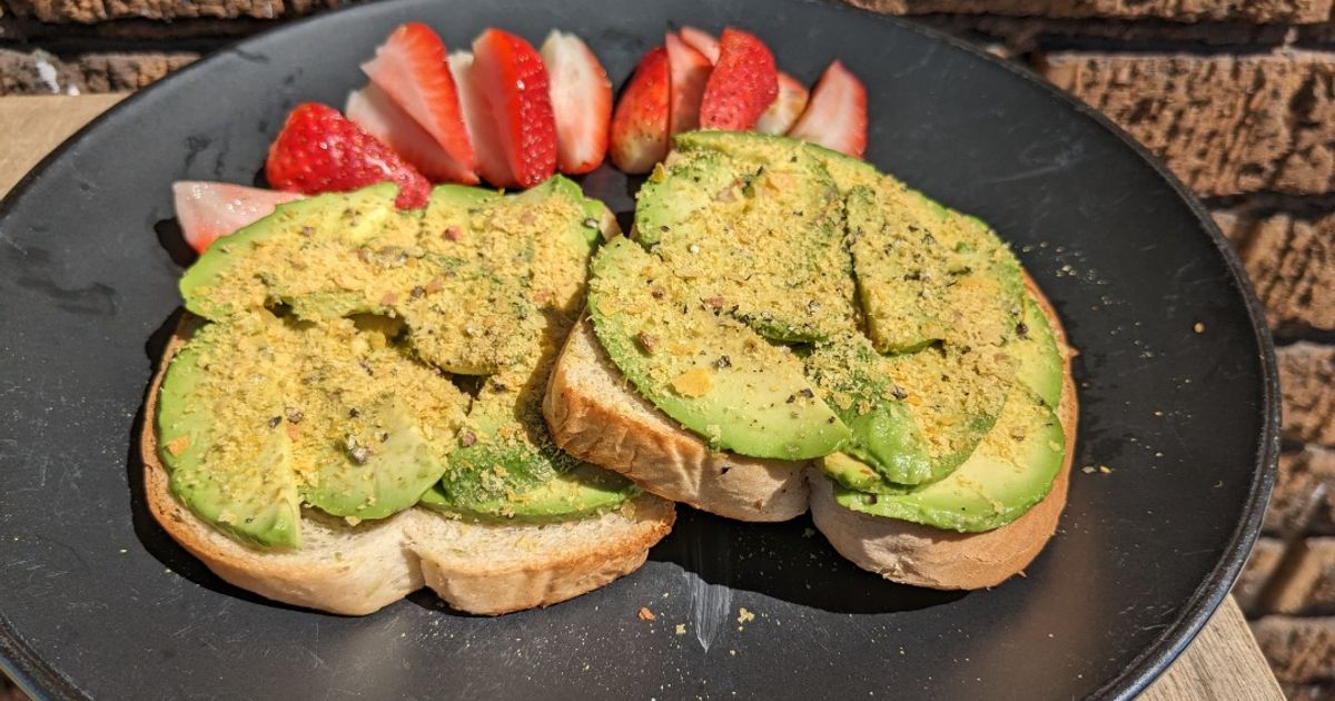 Nooch Toast Breakfast Recipe by Sammy_veg - Cookpad