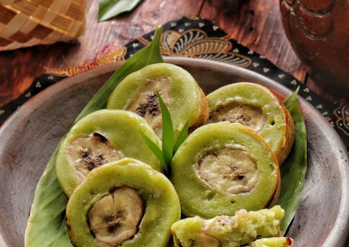 Resep Jajak Pandan, Roti Pisang khas Kutai oleh Frielingga Sit - Cookpad