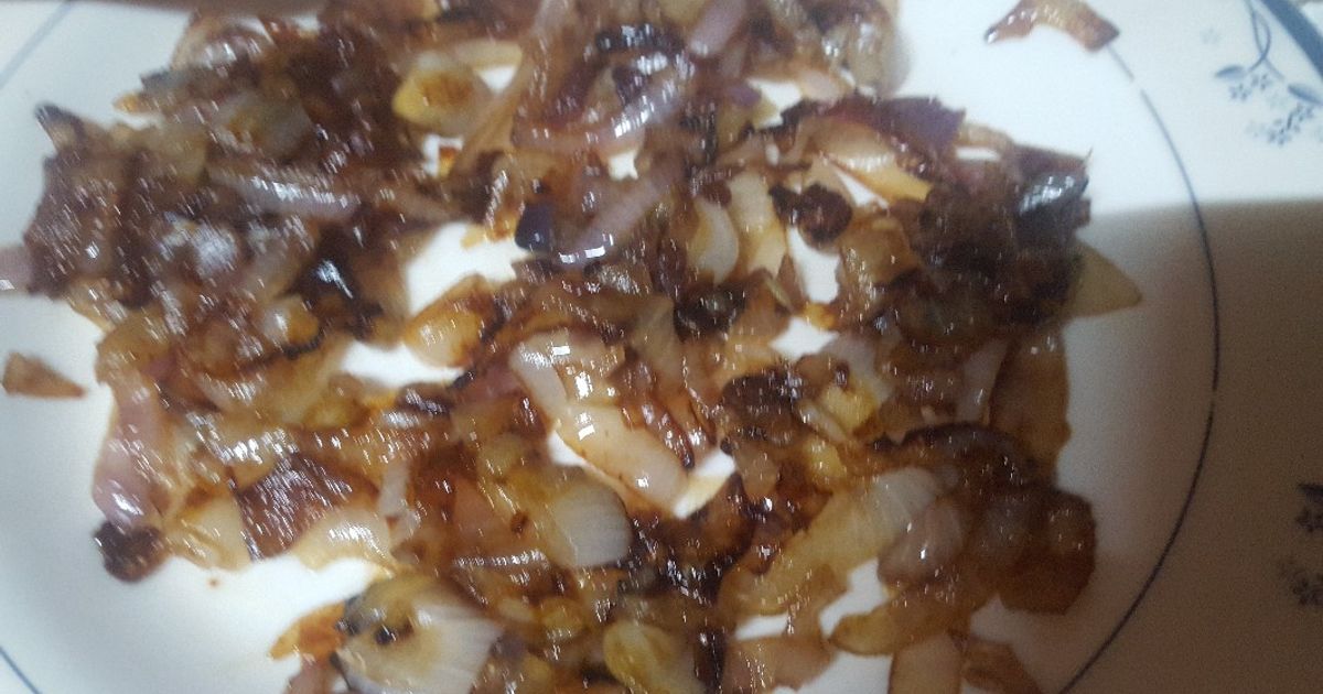 Caramelised Onion Recipe by Zainab Aftab - Cookpad