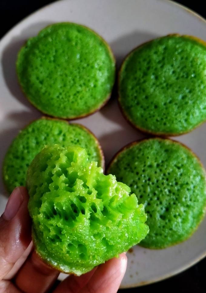 Resep 39.Bika ambon pandan mini oleh Mirna BenyWidodo - Cookpad