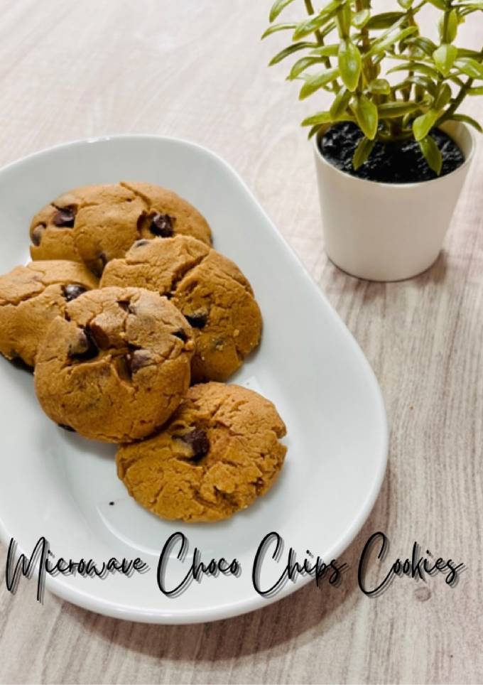 Resep 138. Microwave Choco Chips Cookies oleh Juliana Tendeas - Cookpad