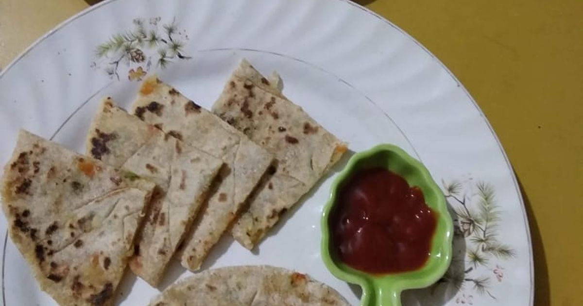 Veg Sichuan Parathas (Schezwan) Recipe by Jagruti Jhobalia - Cookpad