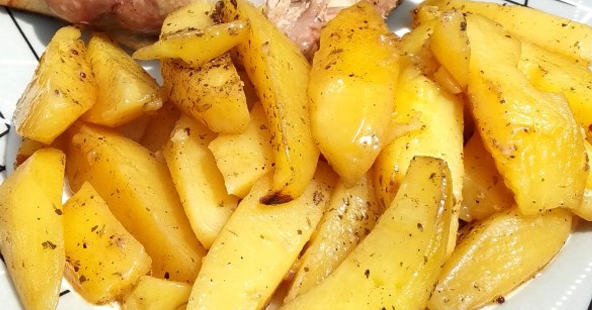 Μπούτι κατσικάκι με πατάτες στην γάστρα Συνταγή από τον/την Μαρία ...