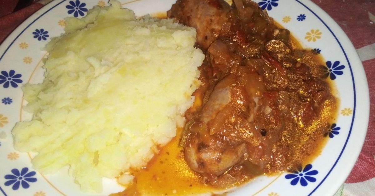 Chorizo A La Pomarola Con Puré De Papa 😋 Receta de Pato Carrizo- Cookpad
