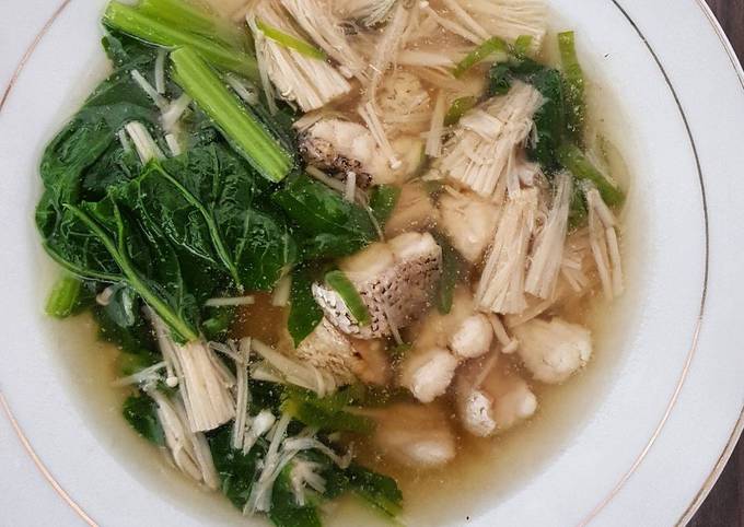 Resep Sup ikan sunu jamur enoki oleh Hanny Salim - Cookpad