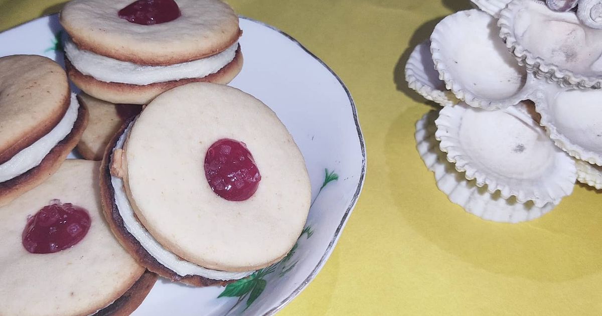 Eggless Jim Jam Biscuit Recipe by Saima's taste - Cookpad