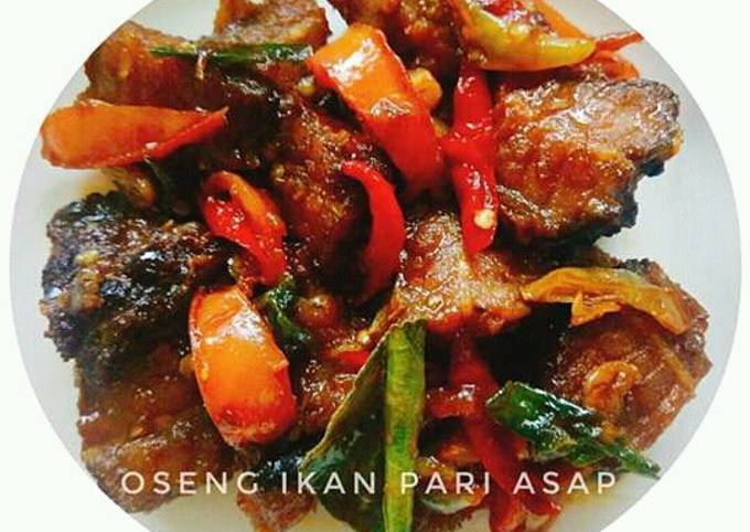 Resep Oseng ikan pari asap (iwak pe) oleh Eni Fitriana - Cookpad