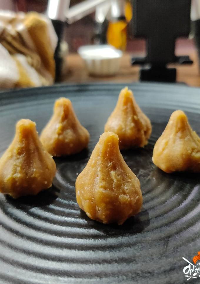 Wheat Flour Modak Recipe by Rutuja Patil |Ek_KolhaPuri - Cookpad