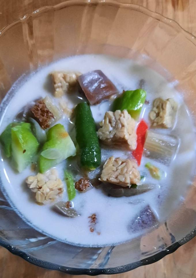 Resep Sayur Lodeh Labu Terong Tempe oleh Idha Midayanthi - Cookpad