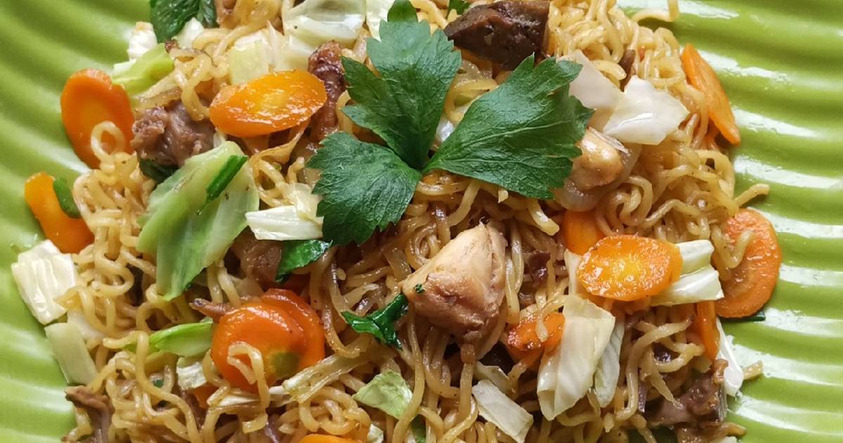 Resep Bakmi goreng simpel oleh Aqila Syafiqa - Cookpad