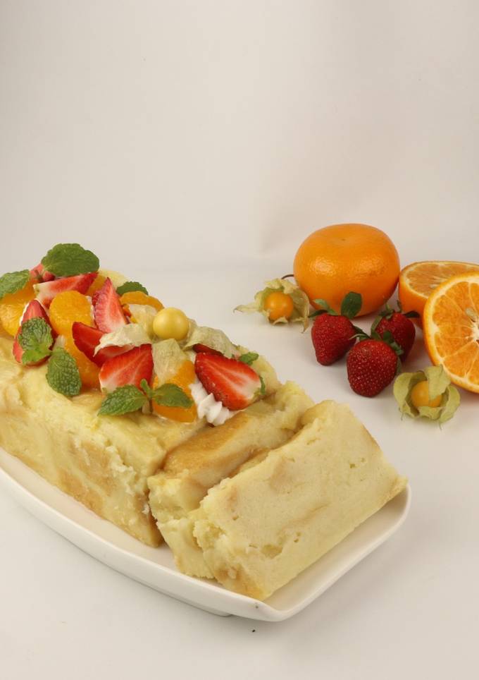 Resep Pudding Roti Topping Buah oleh boladeli.id - Cookpad