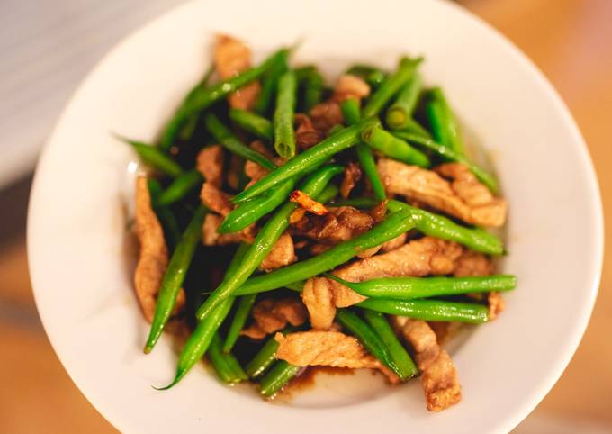 Stir-fried string beans and pork with sweet soy sauce Recipe by Hurry ...
