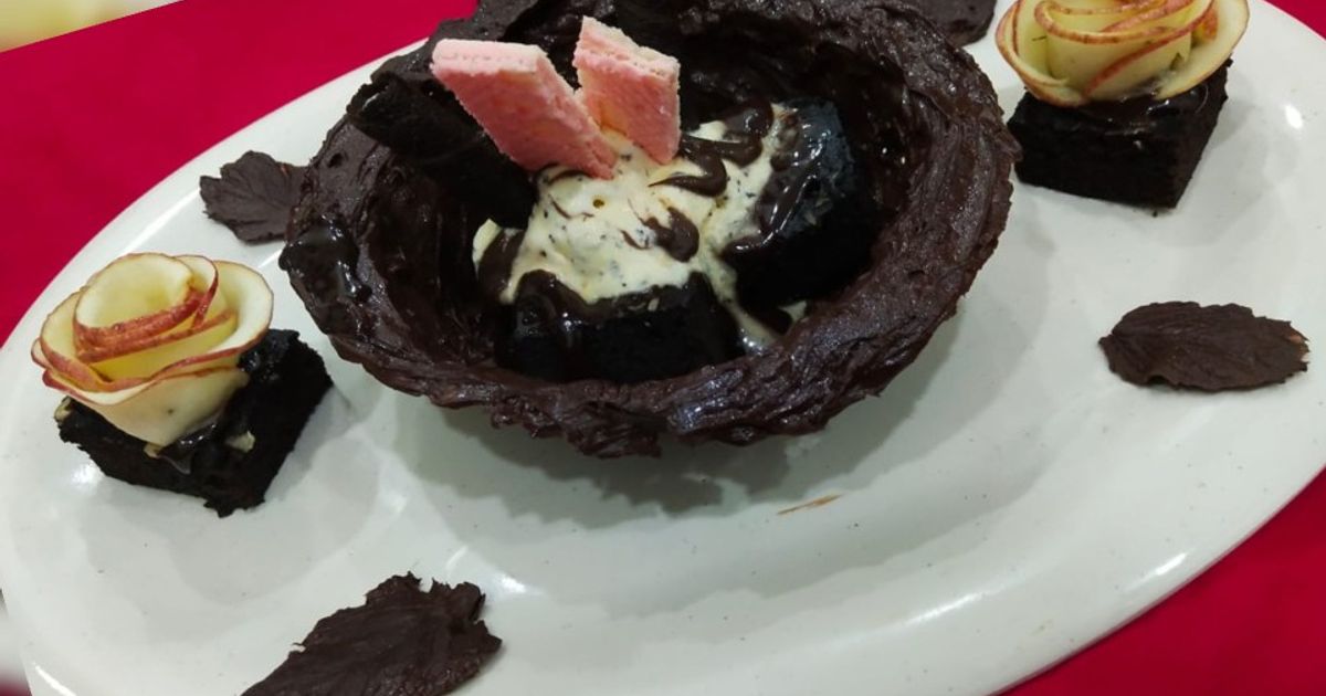 Choco Brownie Bowl Recipe by Dimple Shah - Cookpad