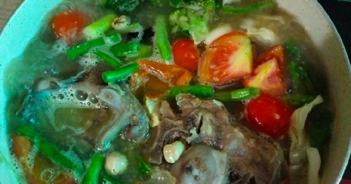 Resep Sup buntut ala restoran oleh Richa Noprianty - Cookpad