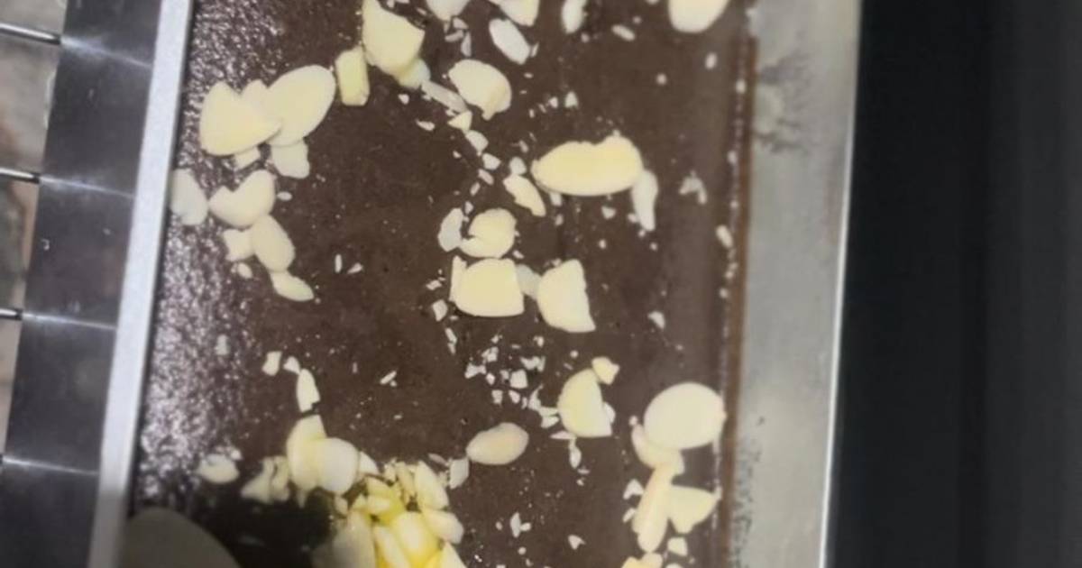 Resep Brownis Ketan Coklat Hitam less sugar oleh ImmaBundaAL - Cookpad