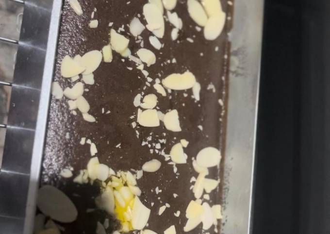 Resep Brownis Ketan Coklat Hitam less sugar oleh ImmaBundaAL - Cookpad